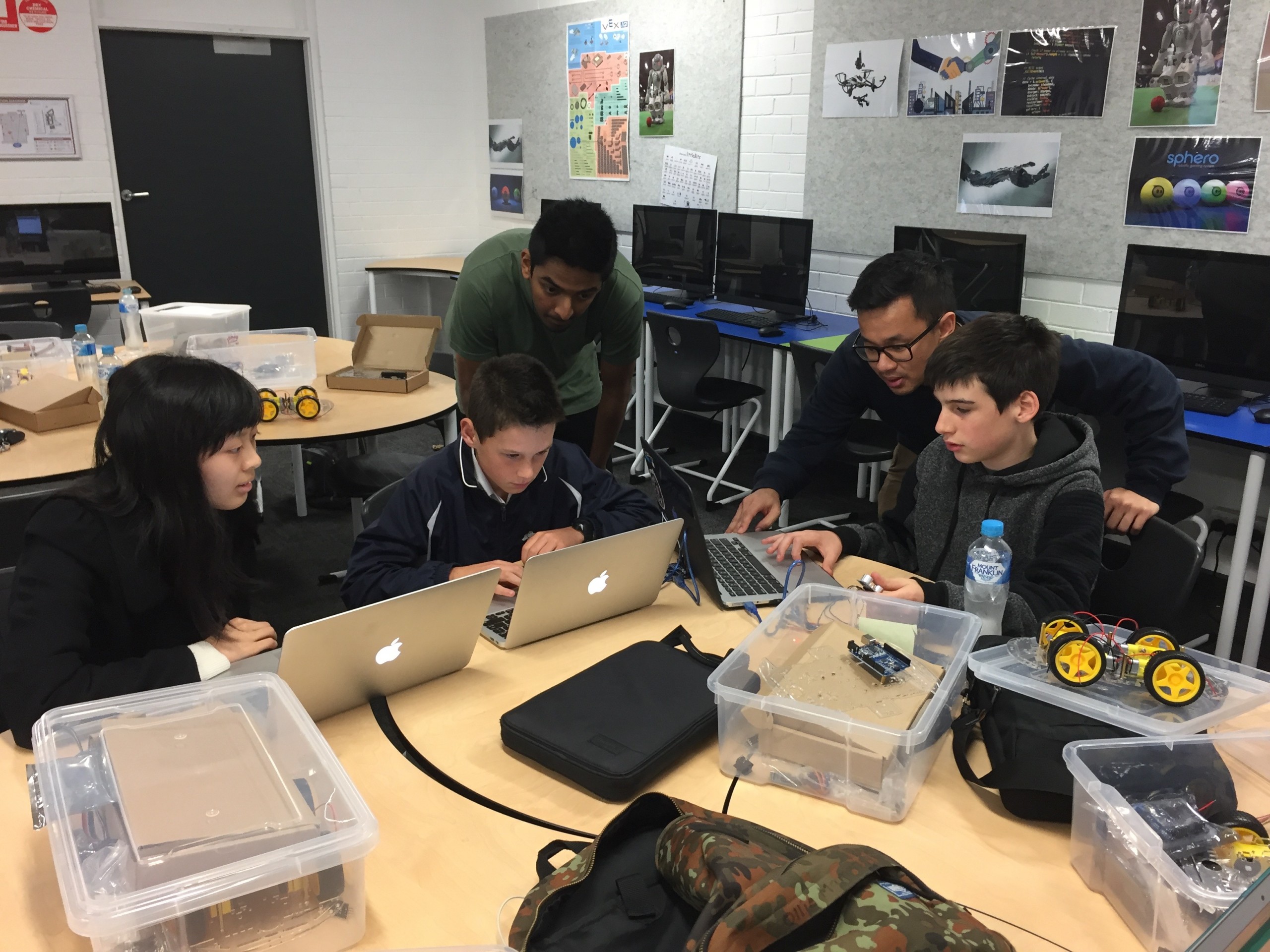 The deep dive into engineering with students in Year 6 to 8 just went ...